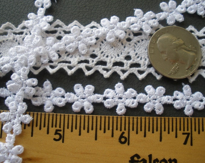 White Tiny Tatted Look Flowers Applique Lace Trim 1/2" Wide Bobbin Lace ...