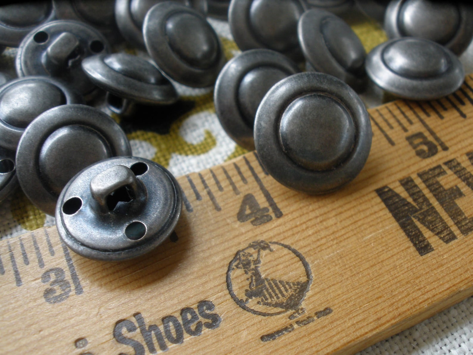 Hollow Ring Dome Shank Buttons 24L Dull Silver Dark Pewter (5/8