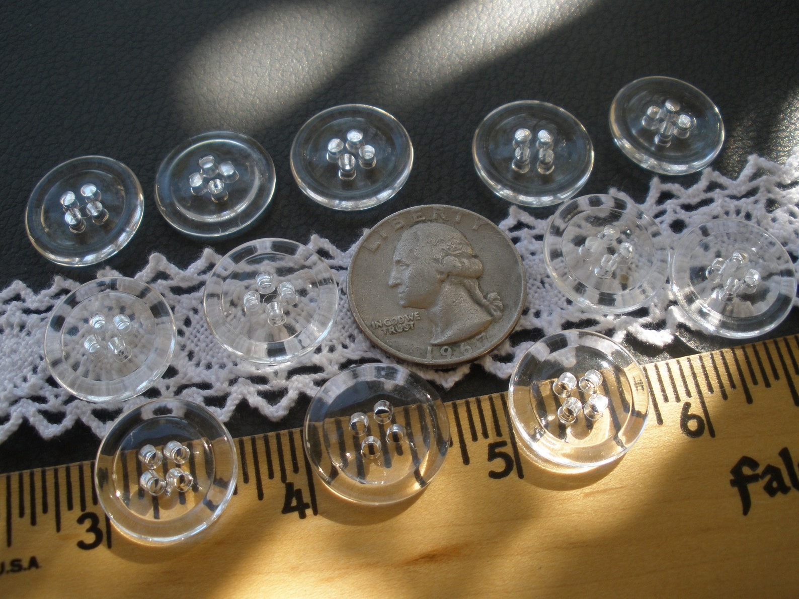 Cool Clear Buttons 11/16" (18MM 28L) 4-hole Shiny Plastic Rounded Front ...