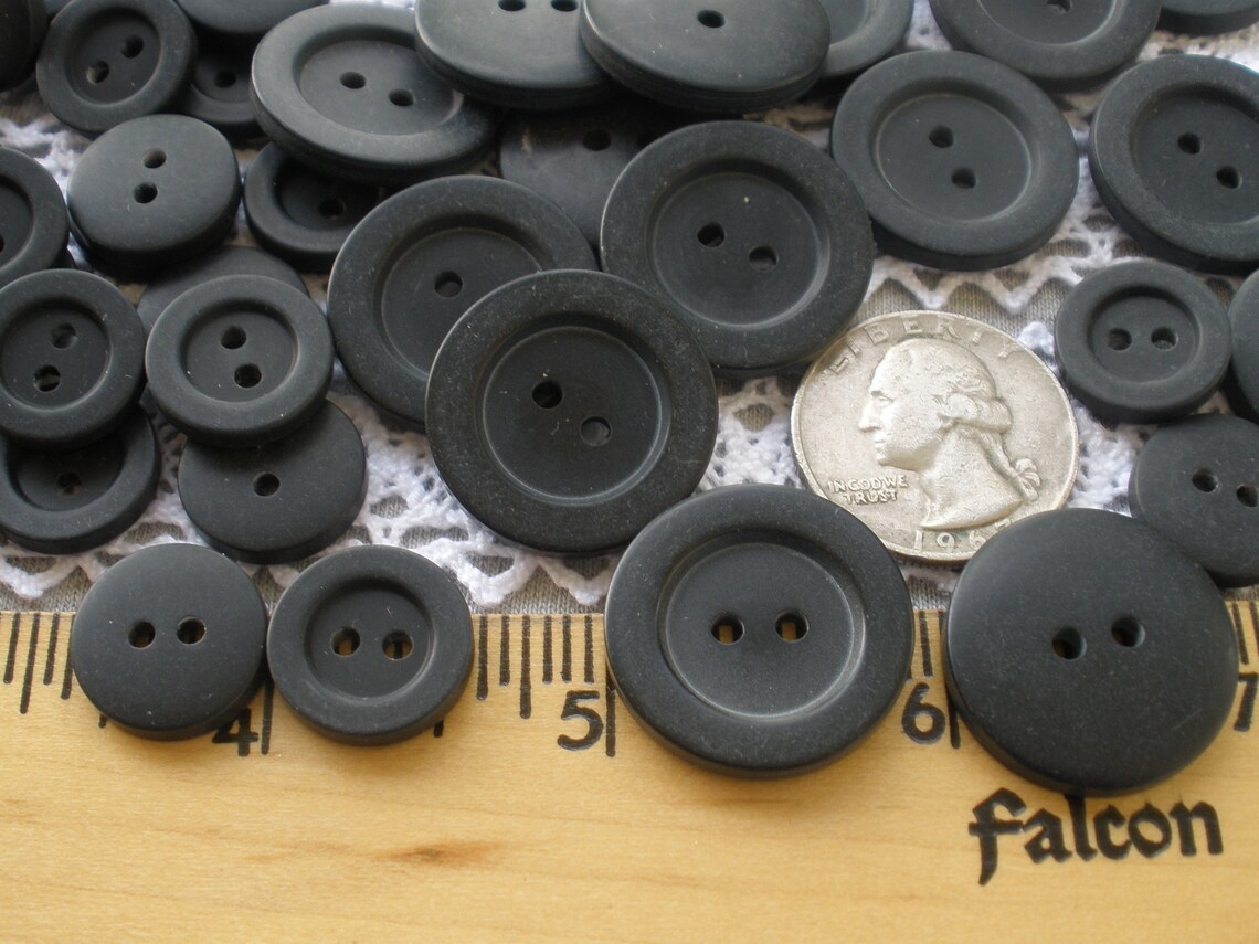Matte Black Buttons 7/8" & 5/8" Plastic 2-hole (23mm 15mm 36L 24L) Bulk ...