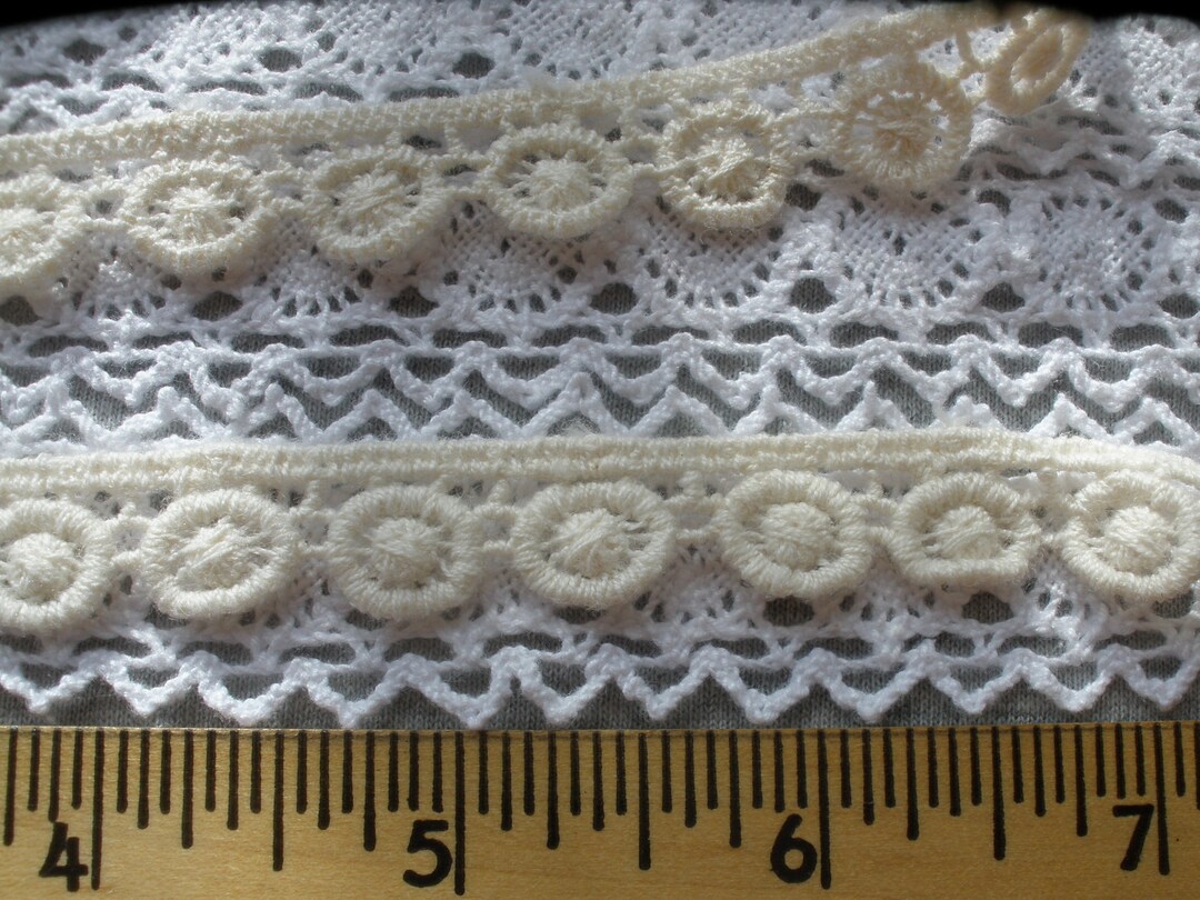 Ecru Antique White Small Circles Edging Trim 13MM 1/2" Flat Poms ...