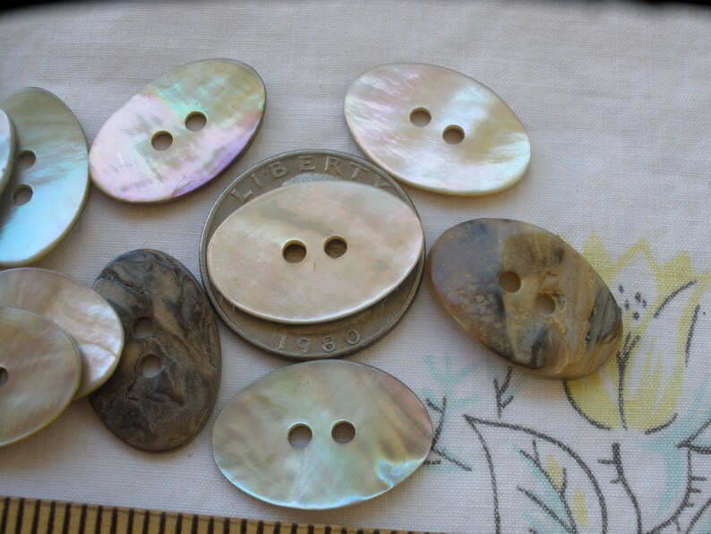 Oval MOP Real Shell Buttons Natural Pearly 7/8 Button 2 | Etsy