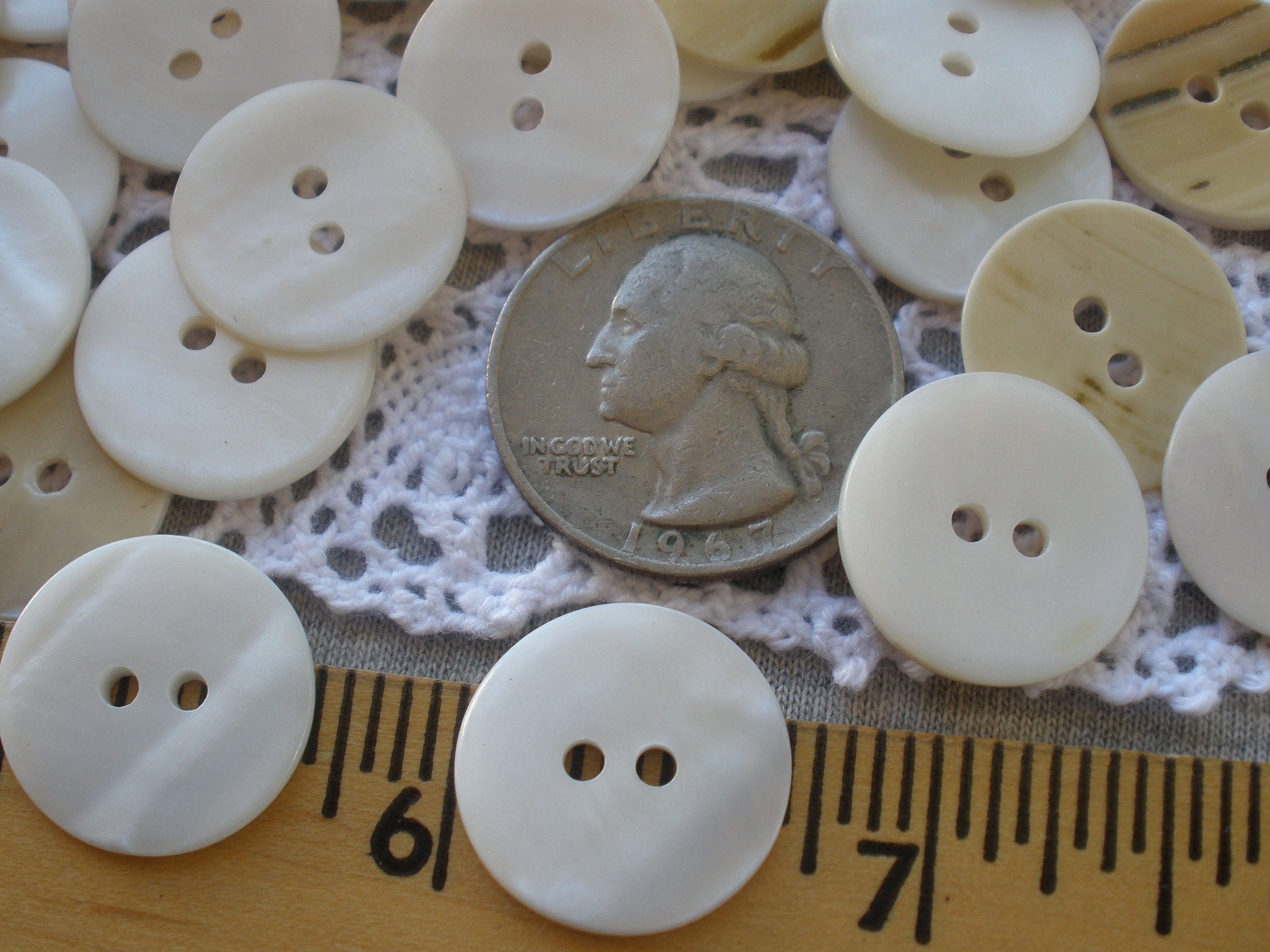 MOP Buttons Classic 17.5MM Polished White Real Shell 28L 11/16" Green ...