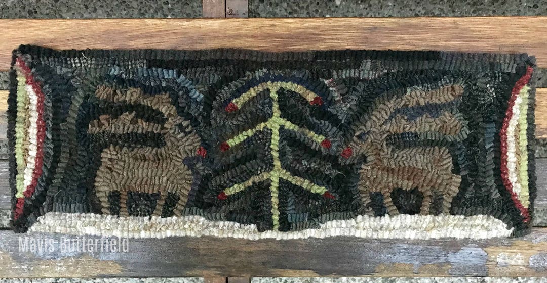 Rug Hooking Pattern Rudolf and His Very Merry Tree on Linen SMALL - Etsy