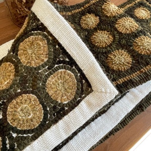 Primitive Folk Art Hooked Penny Rug Table Runner ~ Early Style - Etsy