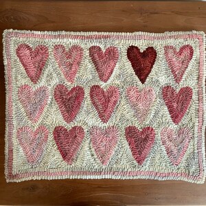 RUG HOOKING KIT Primitive Folk Art Heart on Linen - Etsy Canada