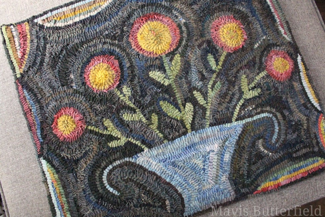 Rug Hooking Pattern Flowers for Lucy {large} on Linen - Etsy