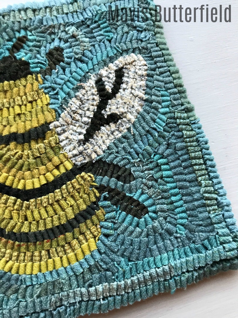 Folk Art Primitive Wool Hooked Rug Busy Little Bee - Etsy