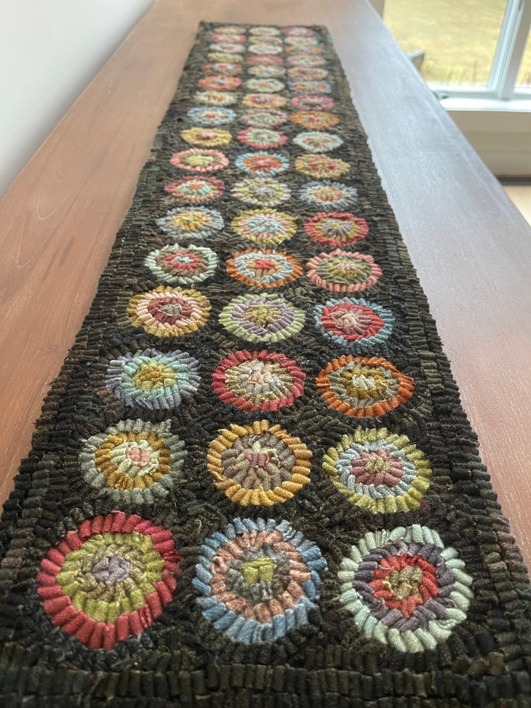 Large Penny Circle Table Runner ~ Rug Hooking Pattern on Linen - Etsy