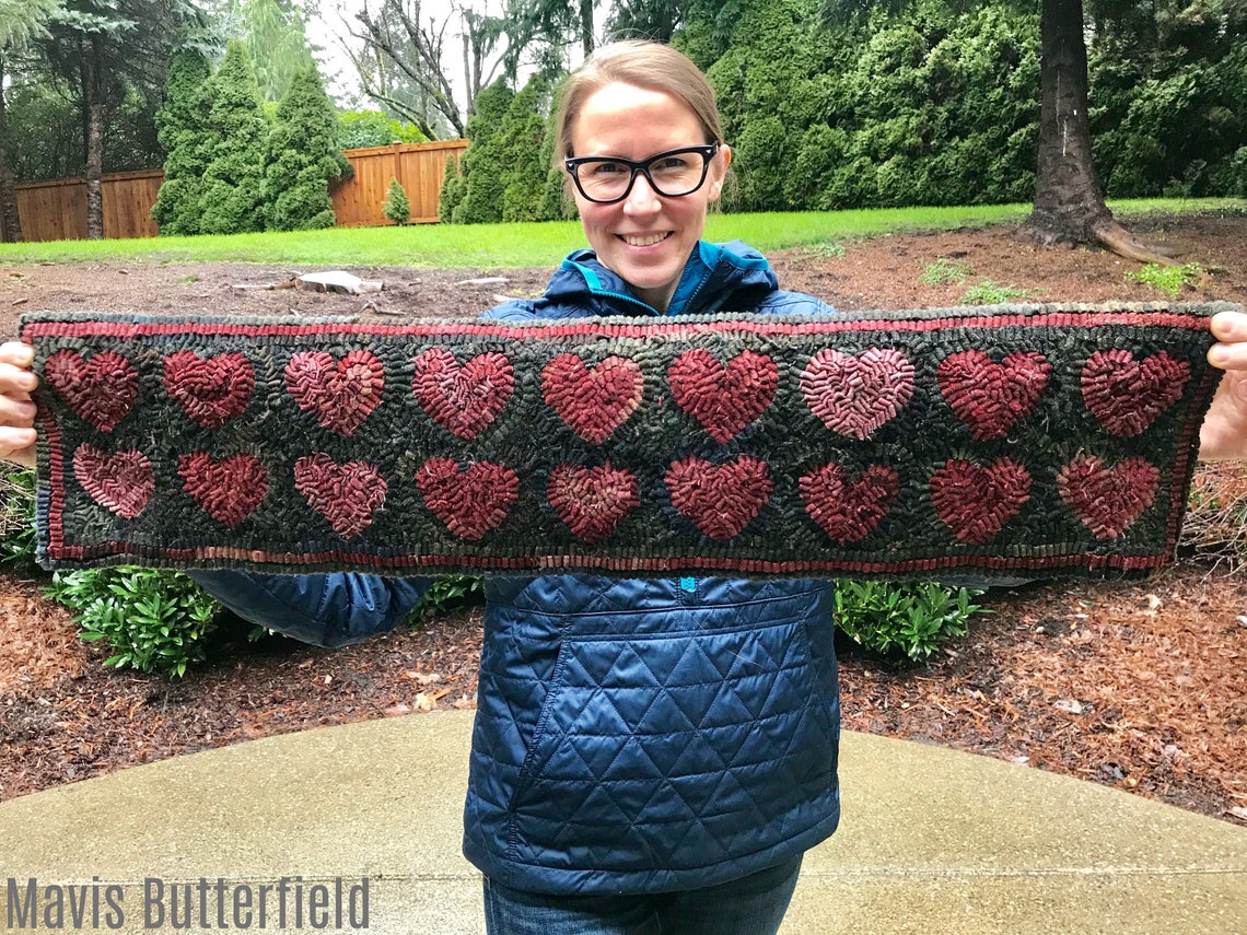 Rug Hooking PATTERN on Linen Valentine Heart Table Runner | Etsy