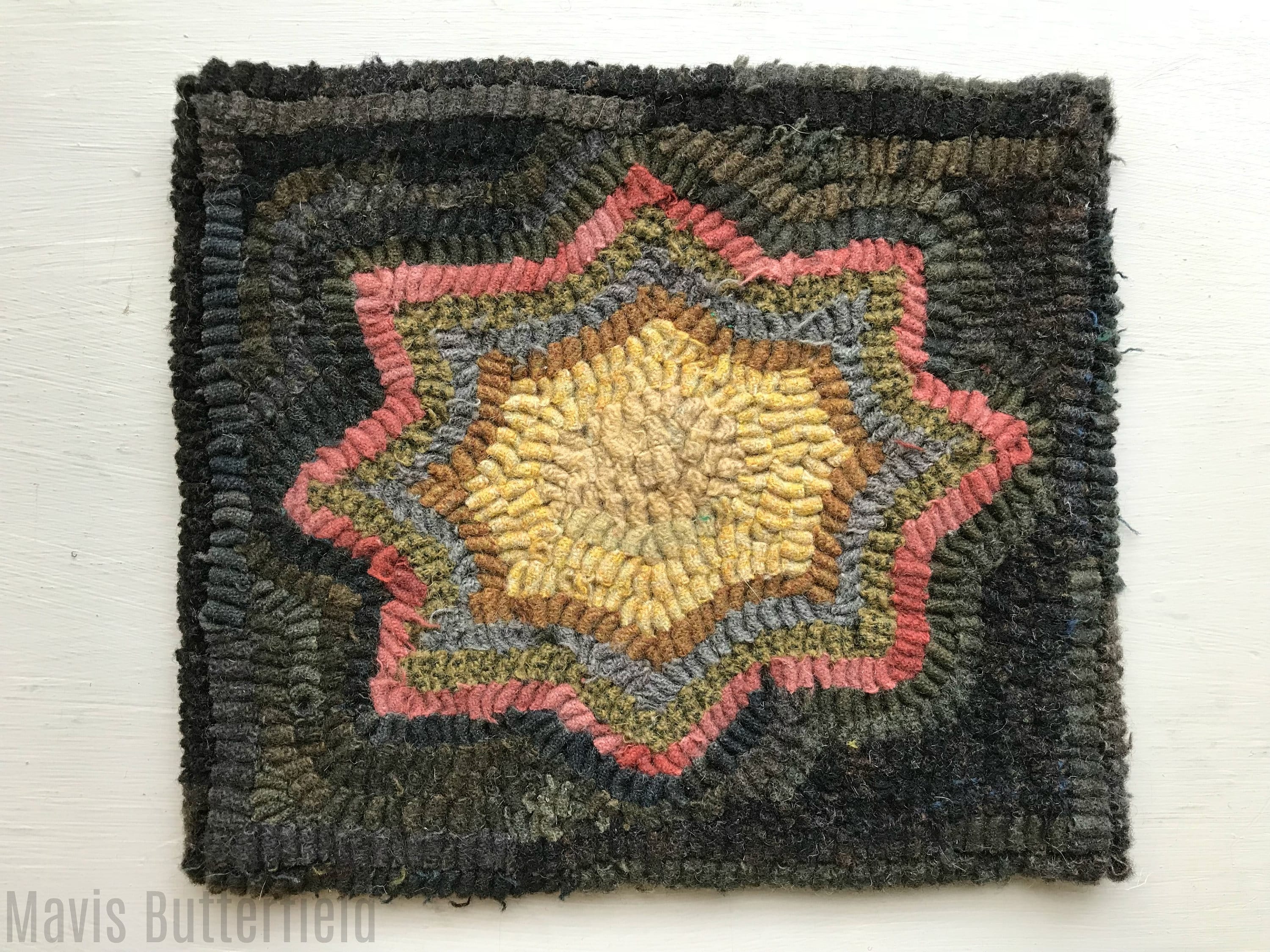 Primitive Folk Art Hooked Rug / Mat 8 Point Star Early Style