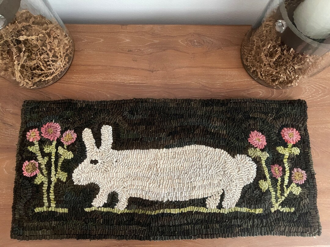 Primitive Folk Art Wool Hooked Rug ~ Garden Stalker Bunny - Etsy