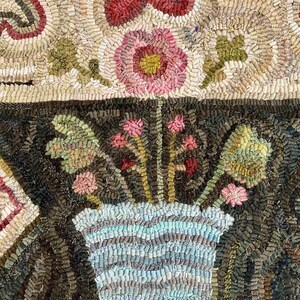 Primitive Folk Art Wool Hooked Rug ~ Antique Flowers and Hearts - Etsy