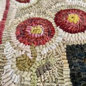 Primitive Folk Art Wool Hooked Rug ~ Antique Flowers and Hearts - Etsy