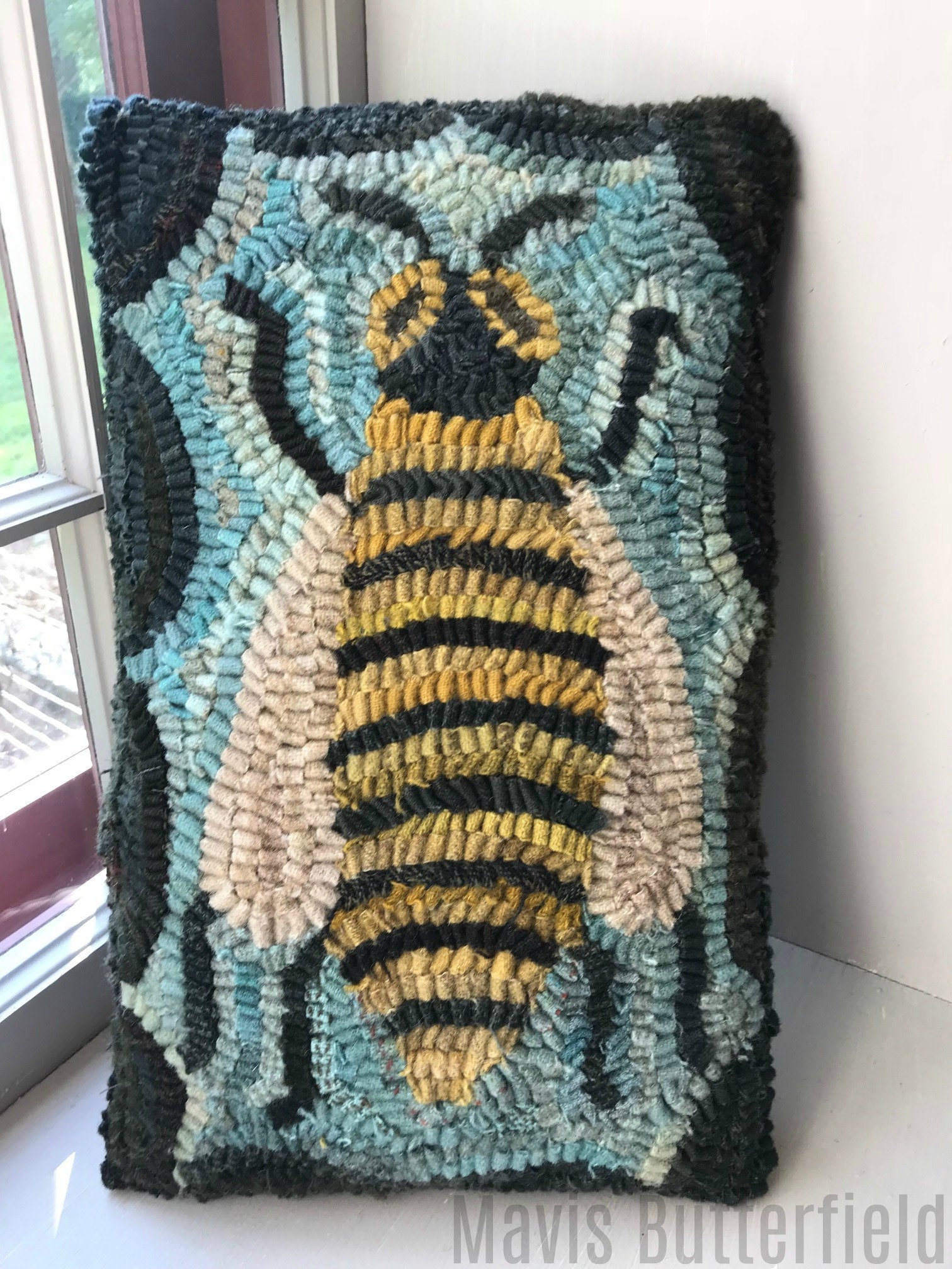 Primitive Folk Art Wool Hooked Rug Bee PILLOW