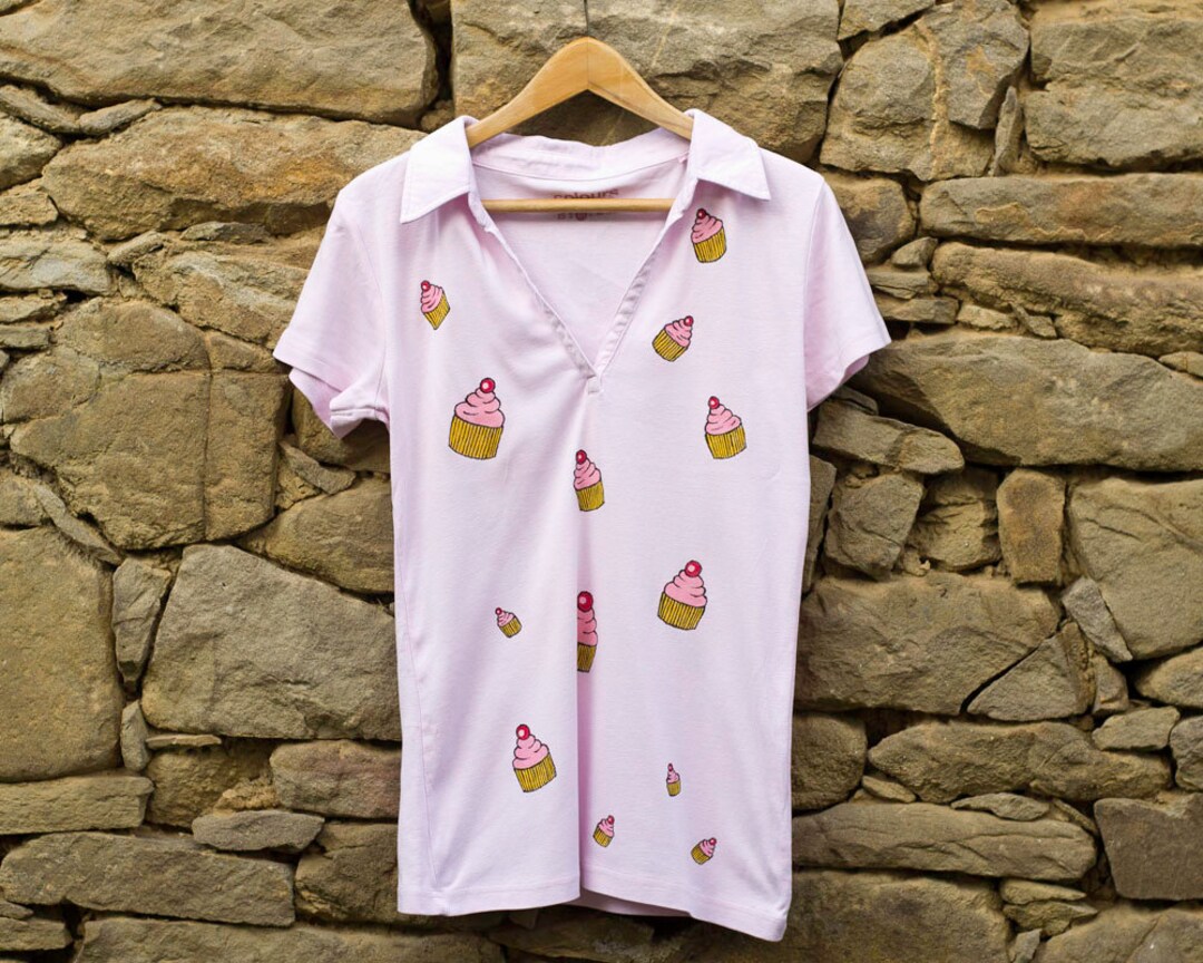 Pale Pink T-shirt With Cupcakes Size M, Hand Painted T-shirt, Pastry ...