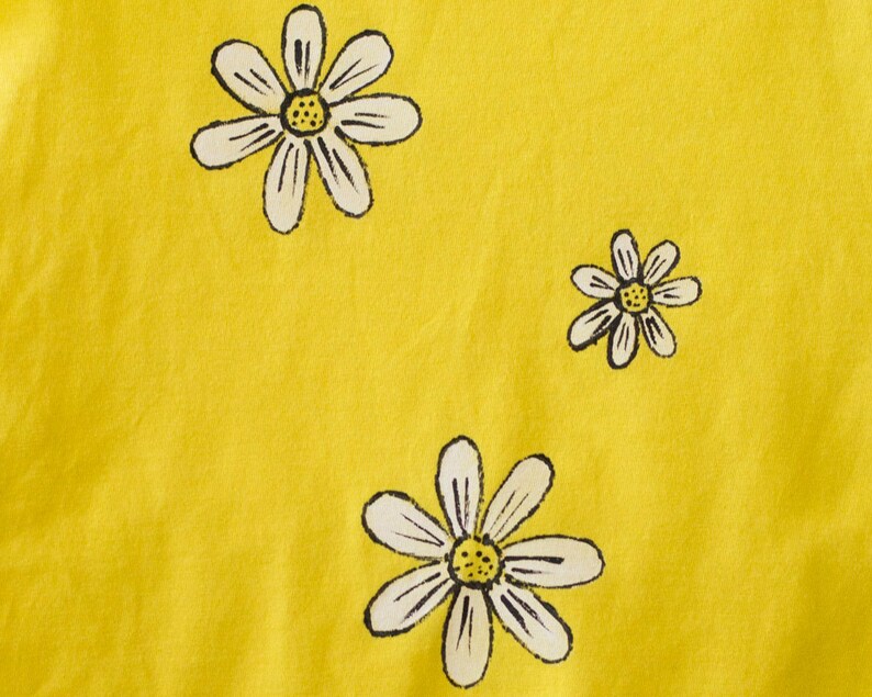 Hand Painted Daisy T Shirt in Yellow Color Size M Floral | Etsy