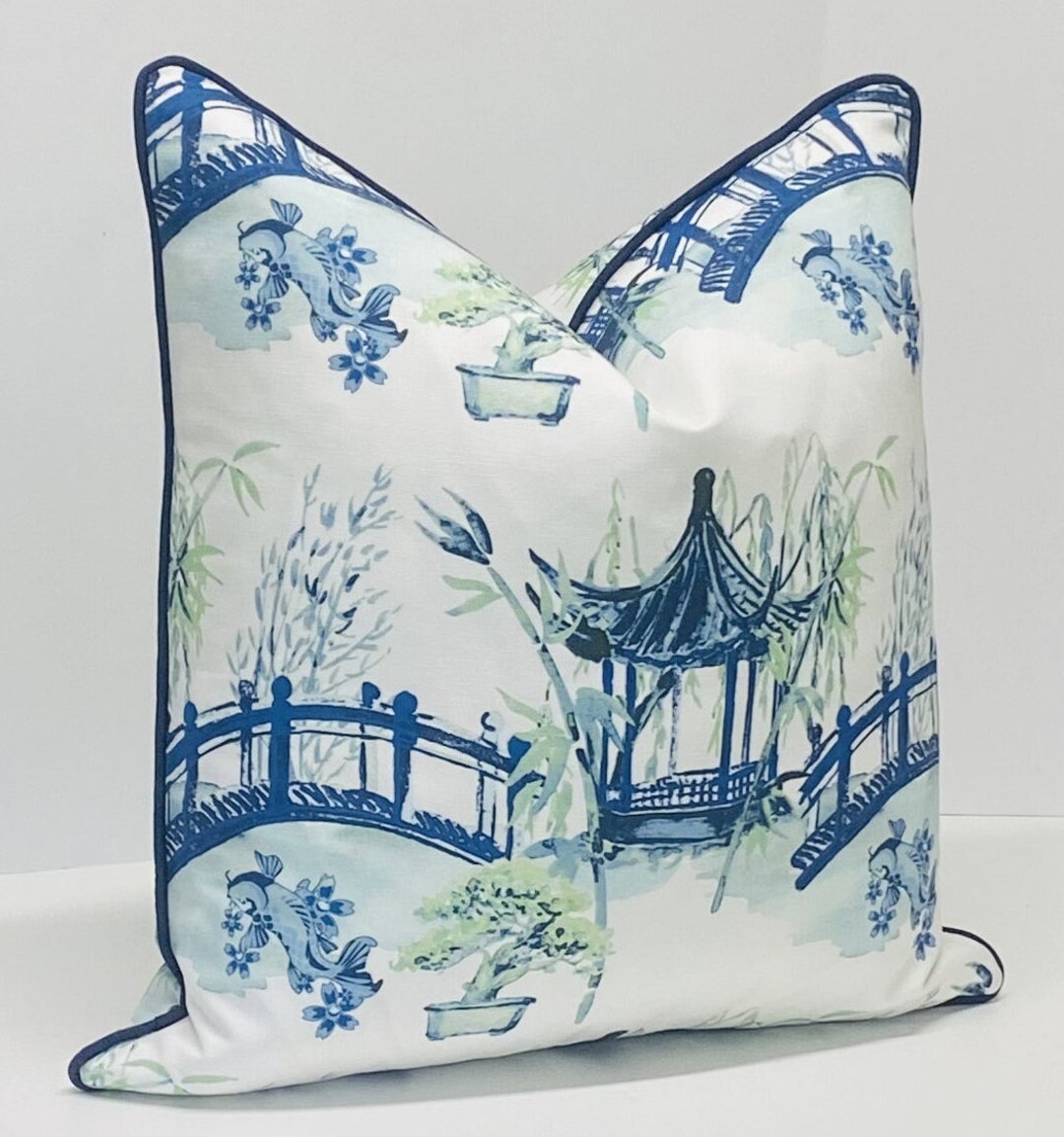 Chinoiserie Chinoiserie Pillow Cover in Classic Blue Fabric - Etsy