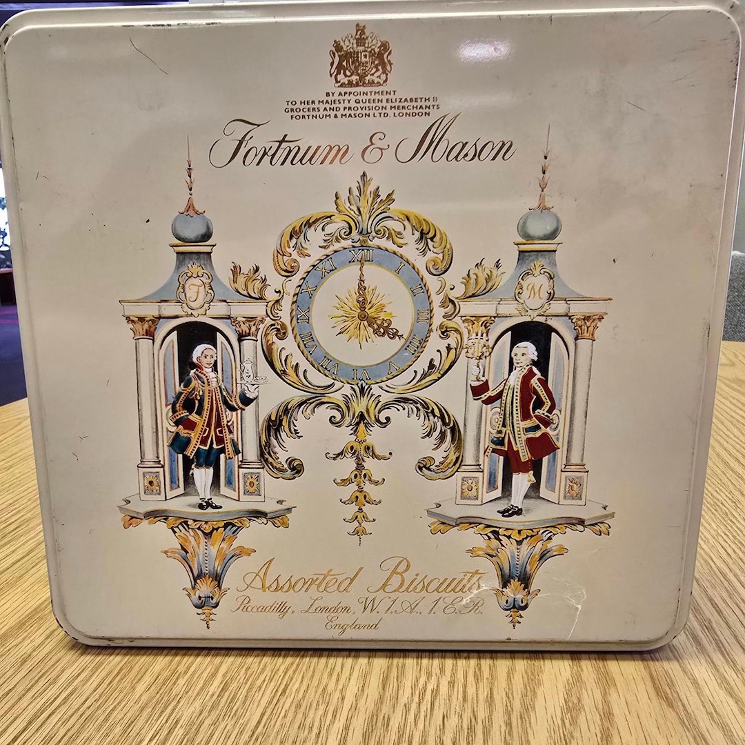 Vintage Fortnum & Mason Biscuit Tin – Queen Elizabeth II – UK ...