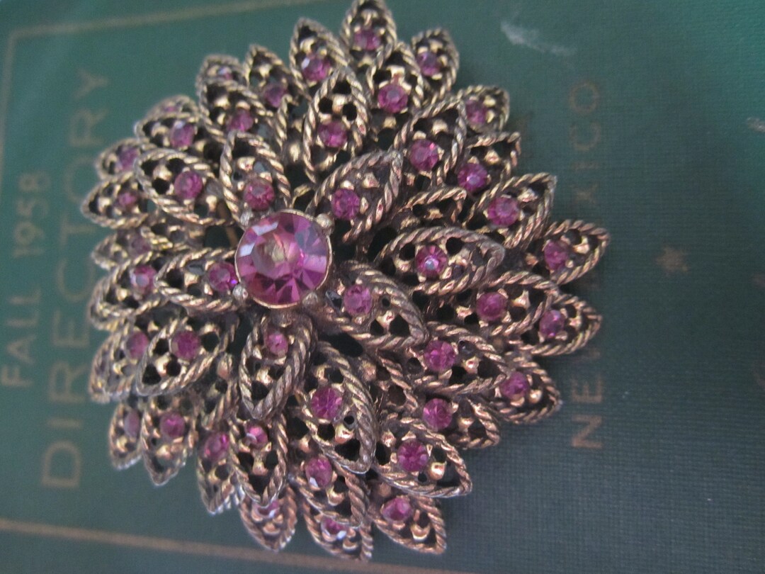 Vintage Selini Gold Tone Purple Stone Brooch - Etsy