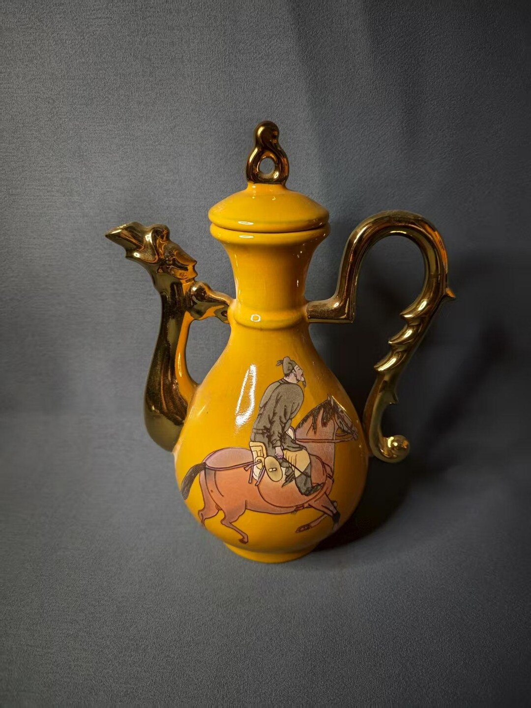 9.3"imperial Yellow Luminescent Horse Painting Wine Pot - Night Glow ...