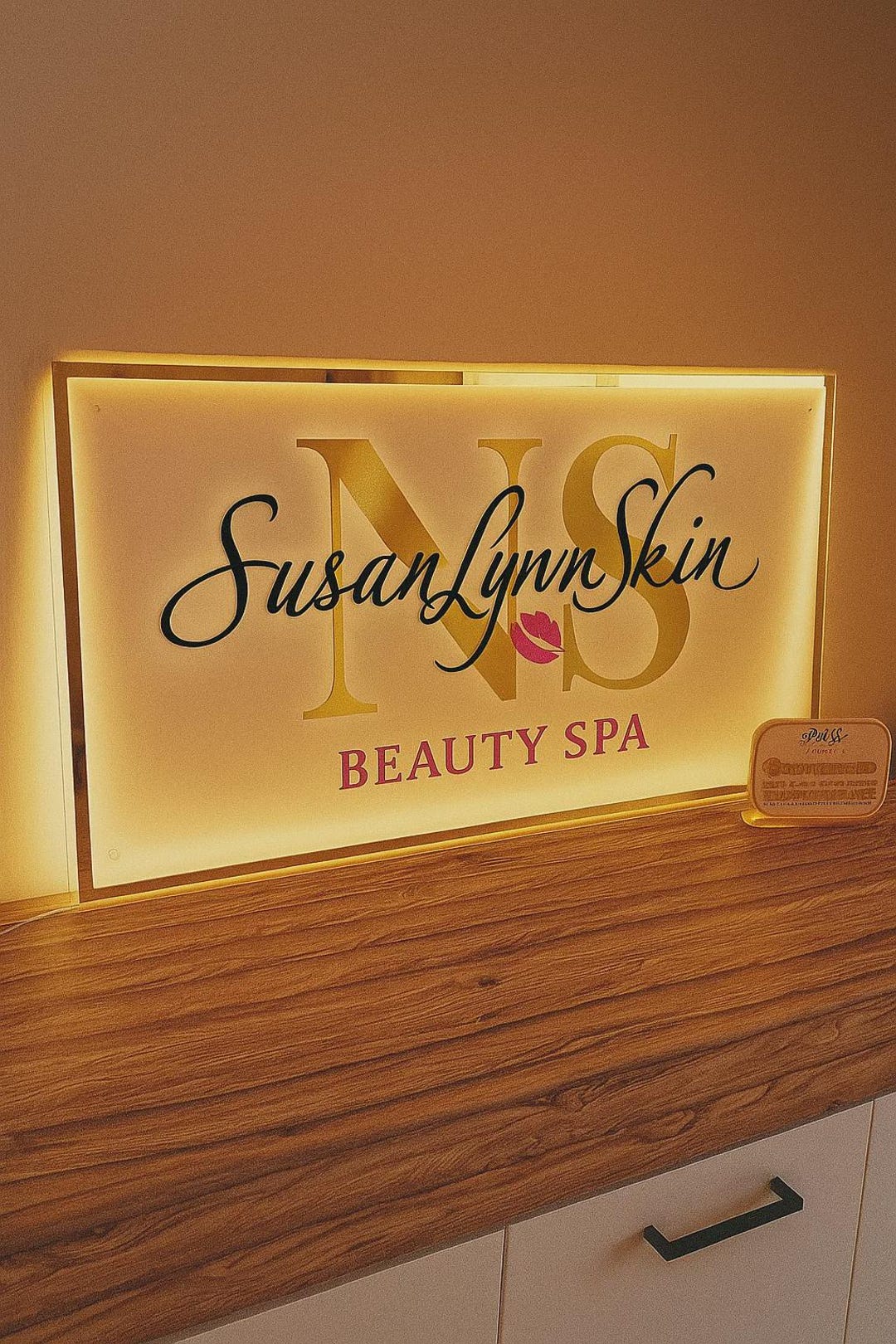 Custom Salon Neon Sign – Personalized Acrylic LED Sign With Name or ...
