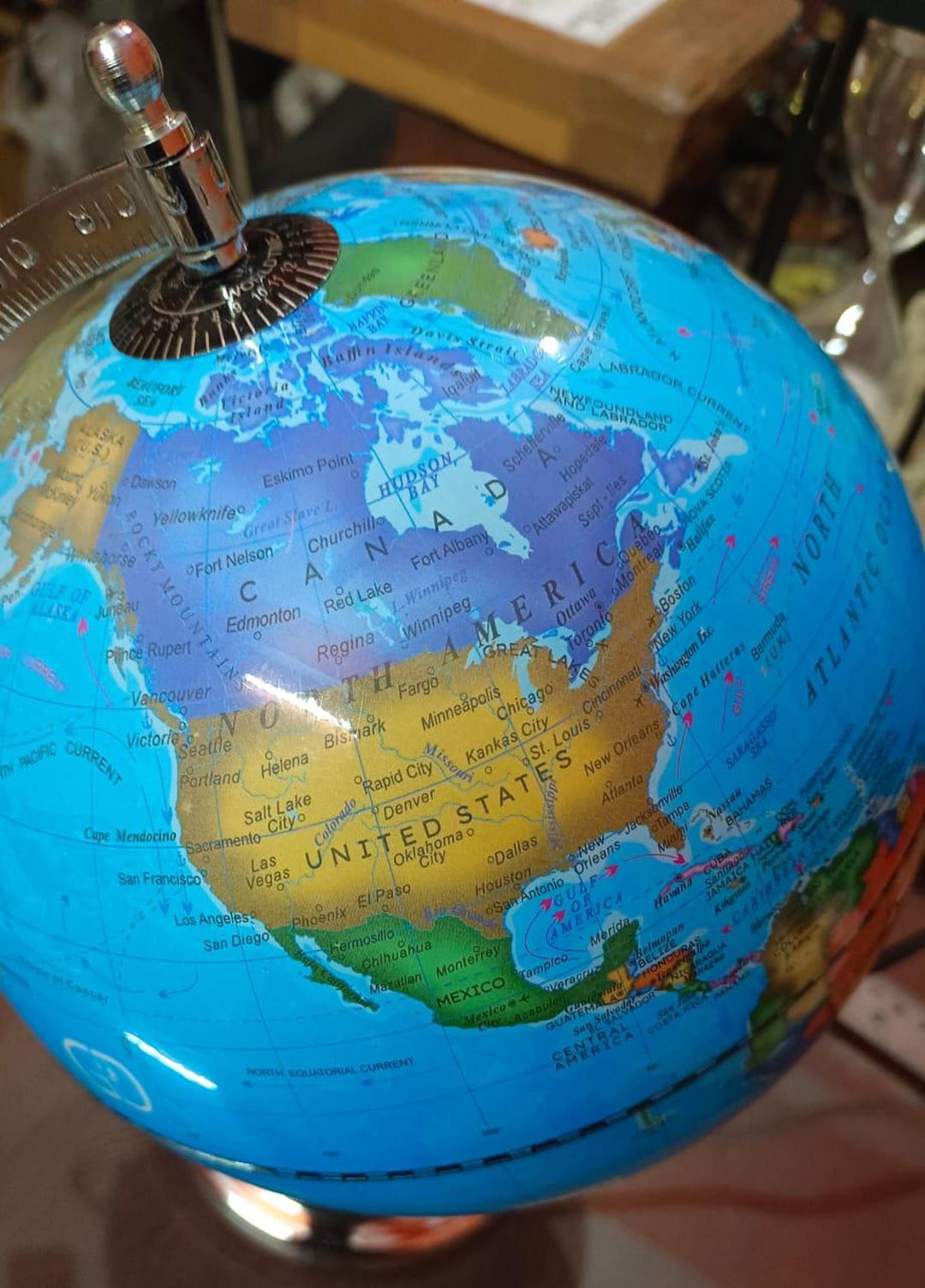 Vintage Handmade Globe With Metal Stand Illuminated Decorative Globe ...