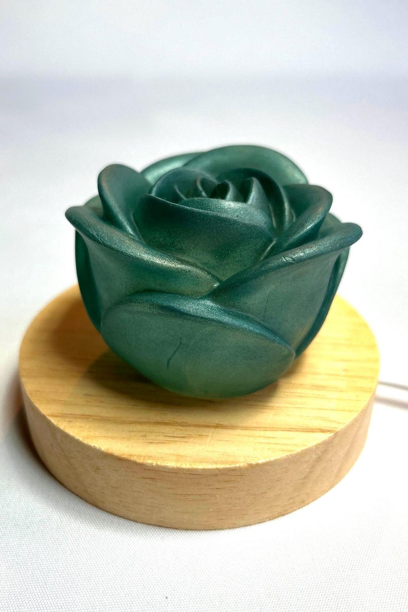 Light-up Rose Made of Epoxy Resin – Handcrafted Decorative Light for a ...