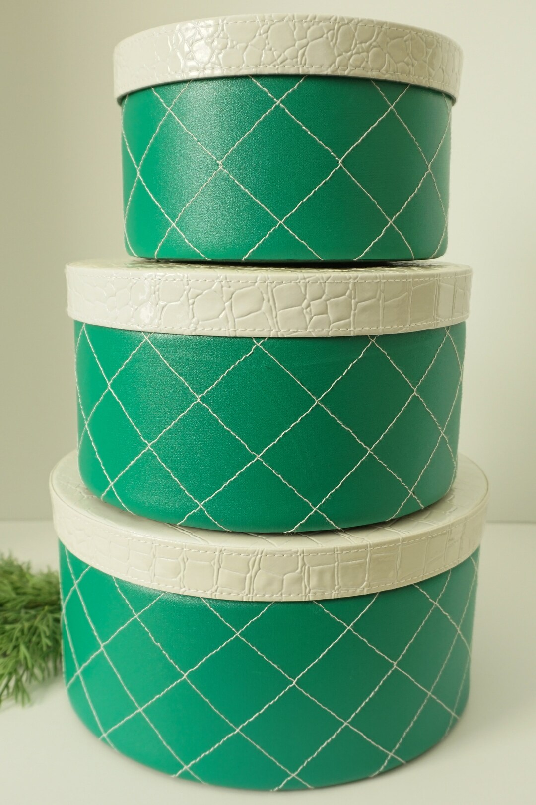 VTG Round Christmas Nesting Boxes--3 Pc. Quilted Christmas Box Set ...