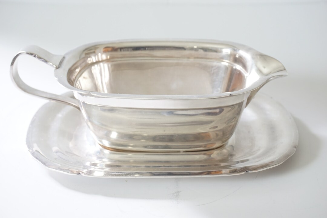 Reed and Barton Gravy Boat With Under-tray--vtg Silverplate R&B ...