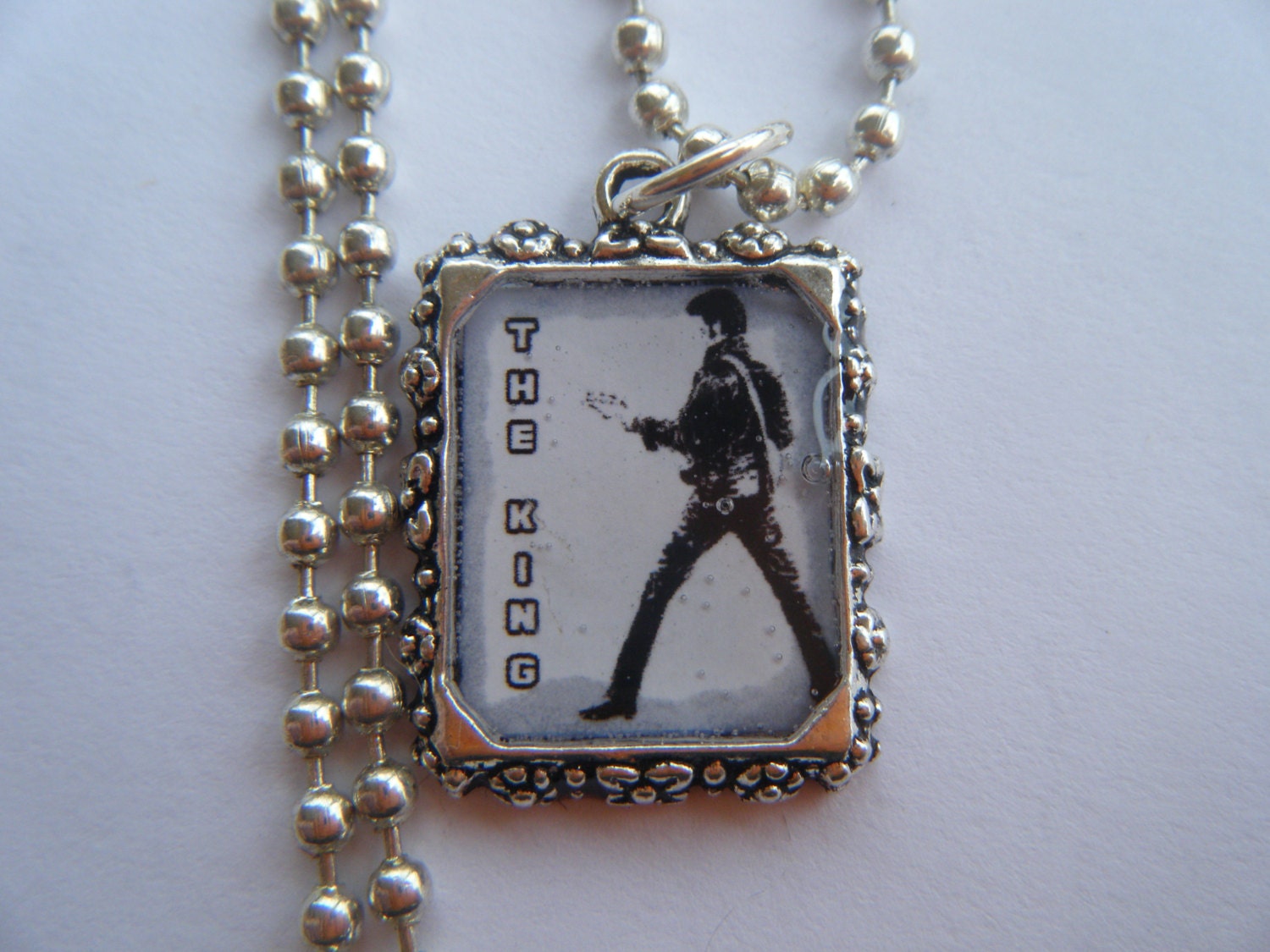 Elvis "the King" Necklace - Etsy