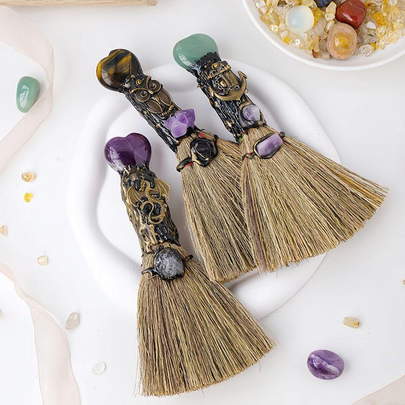 Natural Crystal Heart Mini Broom: Halloween Table Decoration,handmade ...