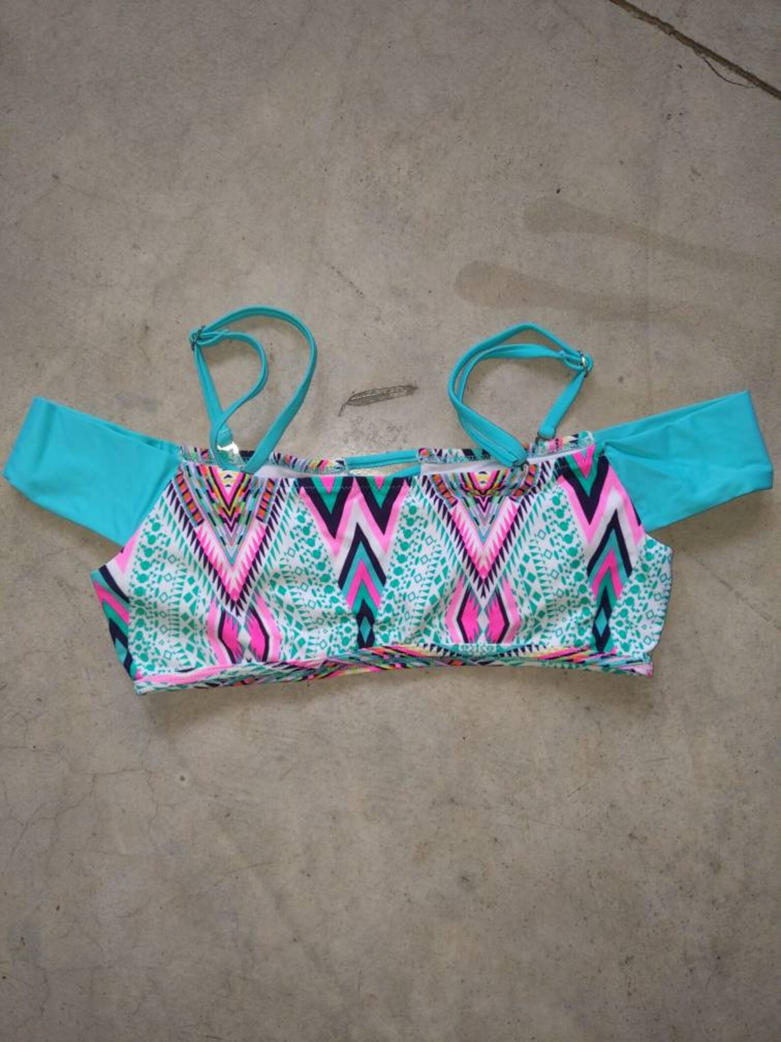 Cute off Shoulder Strappy Front Bikini Top M Summer Swimsuit Bathing ...