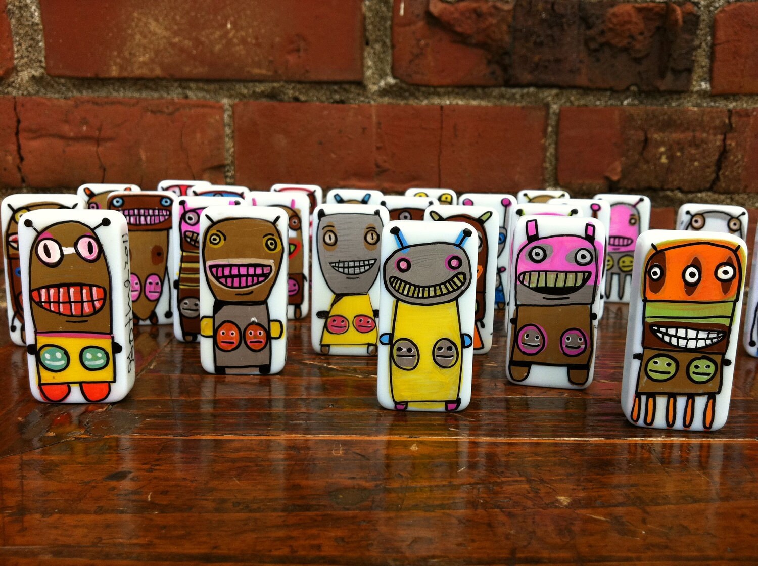 Cloning Bot: A Tiny Domino Robot That Makes Copies of You. A Small ...