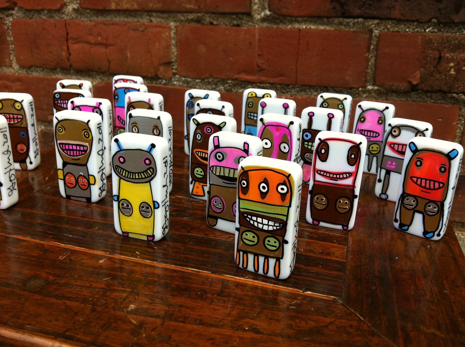 Cloning Bot: A Tiny Domino Robot That Makes Copies of You. A Small ...