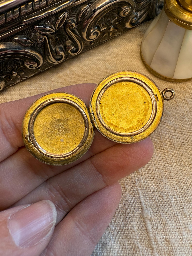 Antique Victorian Gold Filled Locket - Etsy
