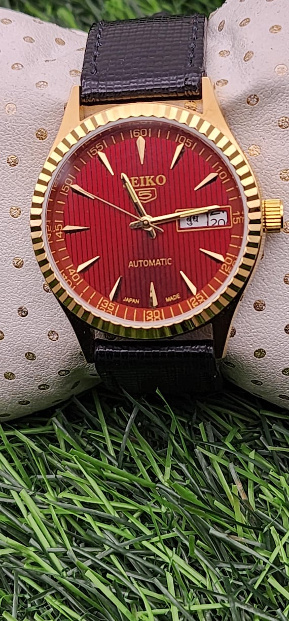 Vintage Seiko 5 Red dial Automatic Watch: Japan Made,… - Gem