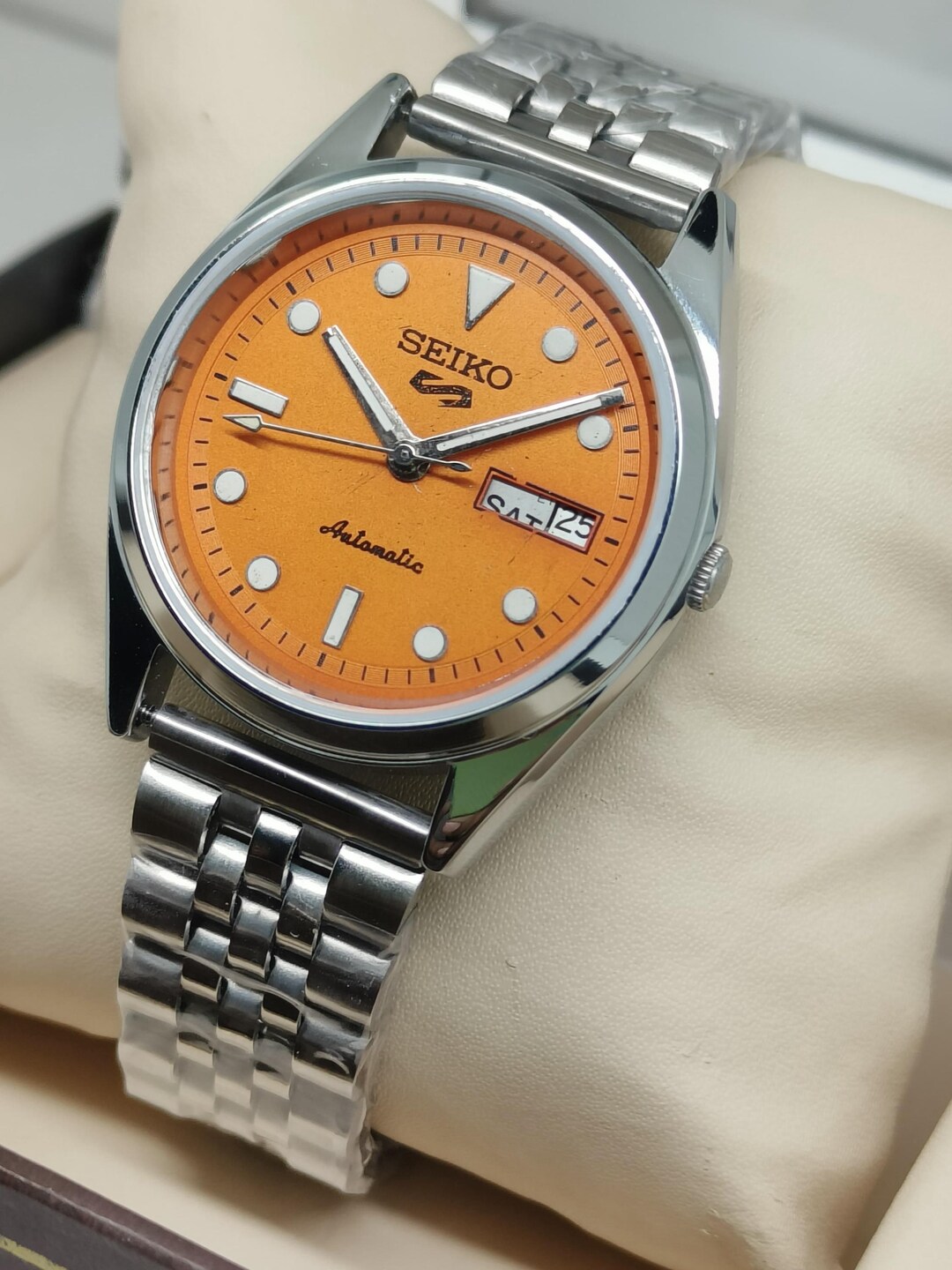 Seiko 5 Orange Dial Automatic Watch: Vintage Japan Made, Men's Day/date ...