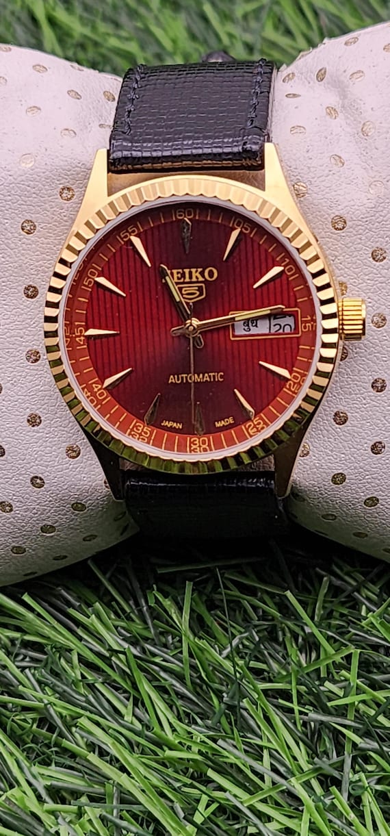 Vintage Seiko 5 Red dial Automatic Watch: Japan Made,… - Gem