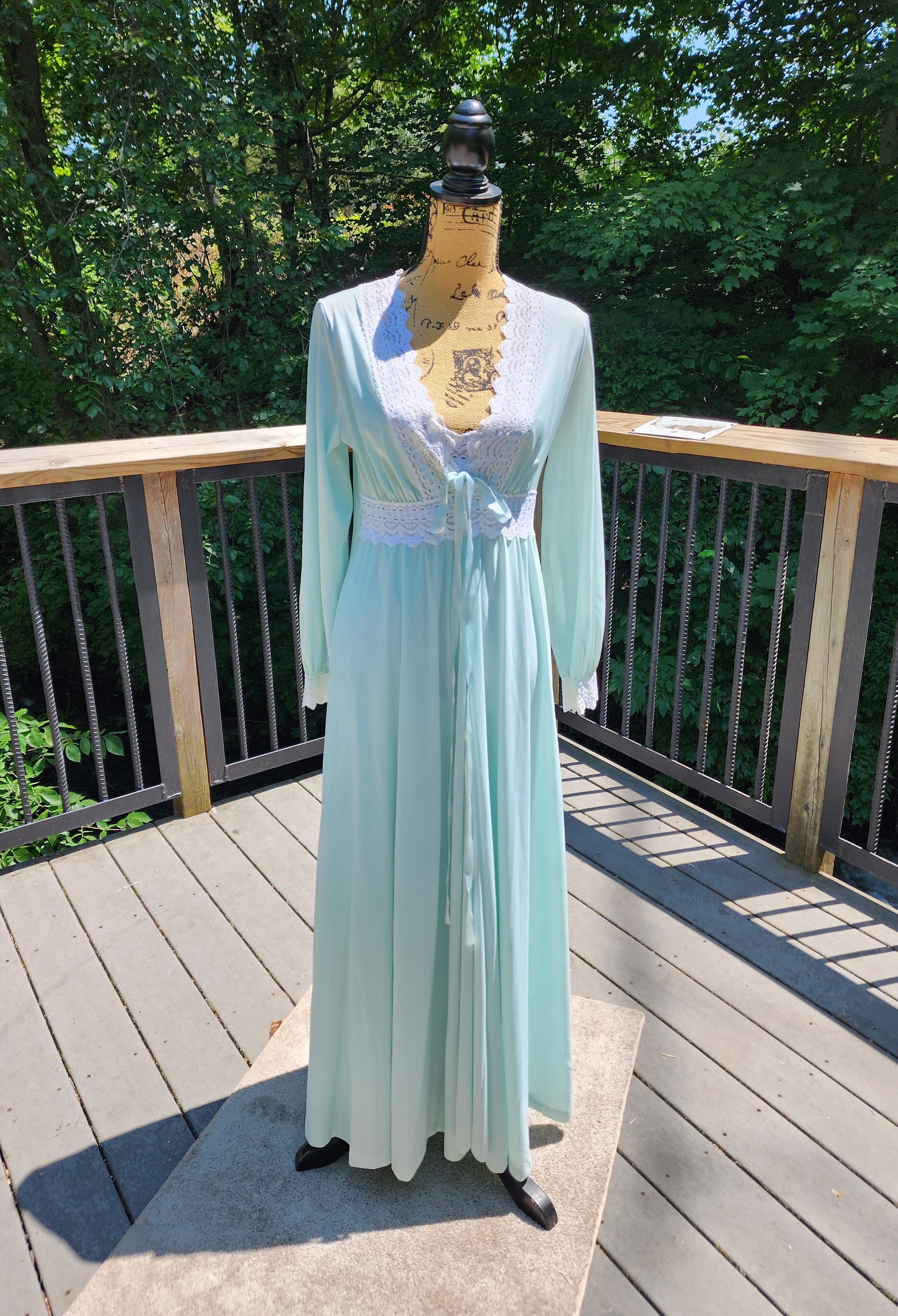 Vintage OLGA Baby Blue Night Gown and Robe Two Piece Lingerie Set ...