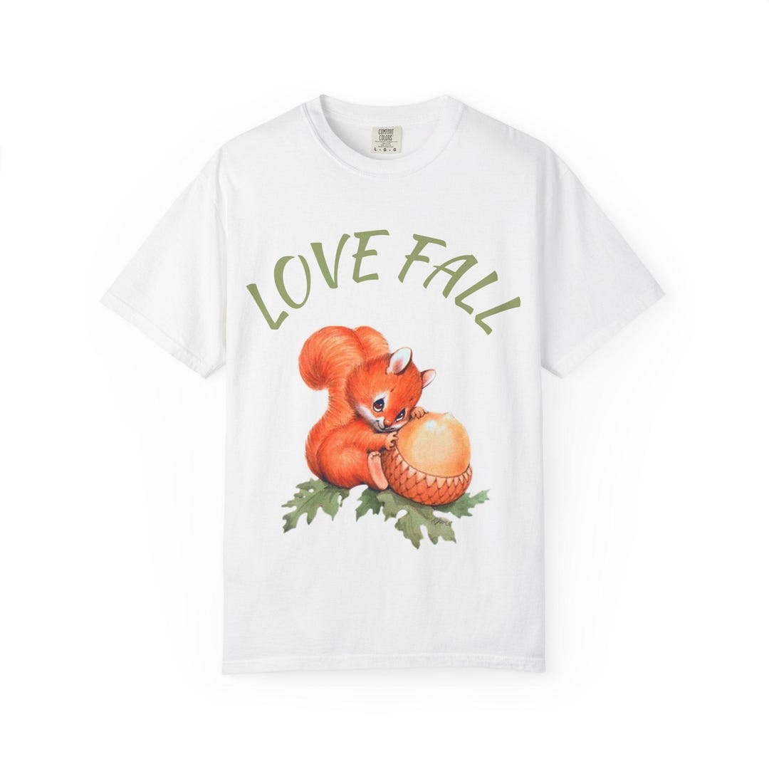 Fall-themed T-shirt, Cozy Autumn Tee, Seasonal Apparel, Cute Squirrel ...