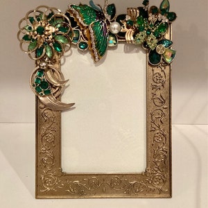 Stunning Gold and Emerald Green Frame, 4 X 6 Photo, Vintage Costume ...