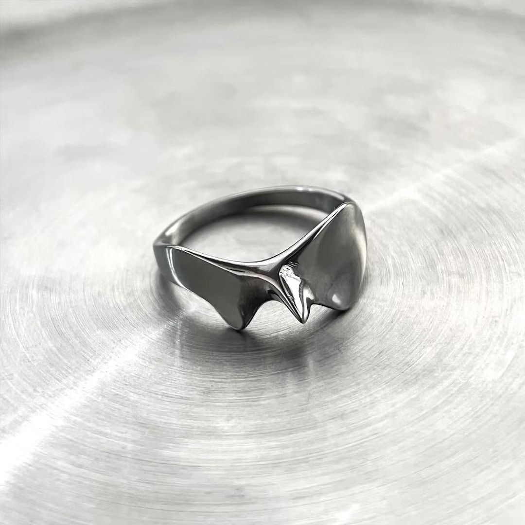 Stainless Steel Fang Ring | Gothic Spike Ring | Alternative Streetwear ...