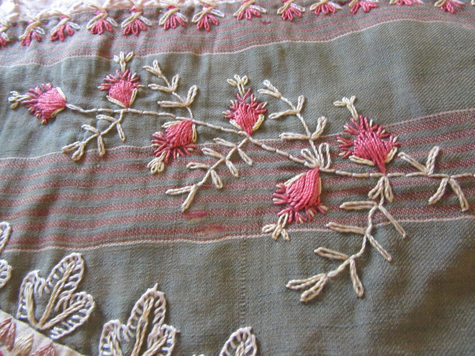 Exquisite Victorian Crazy Signature Autograph Quilt Embroidery Velvet ...