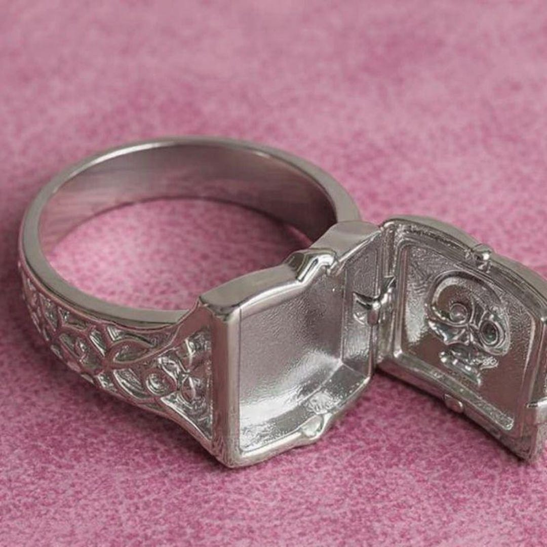 Skull Silver Poison Box Ring, Secret Compartment Ring, Gothic Skull ...