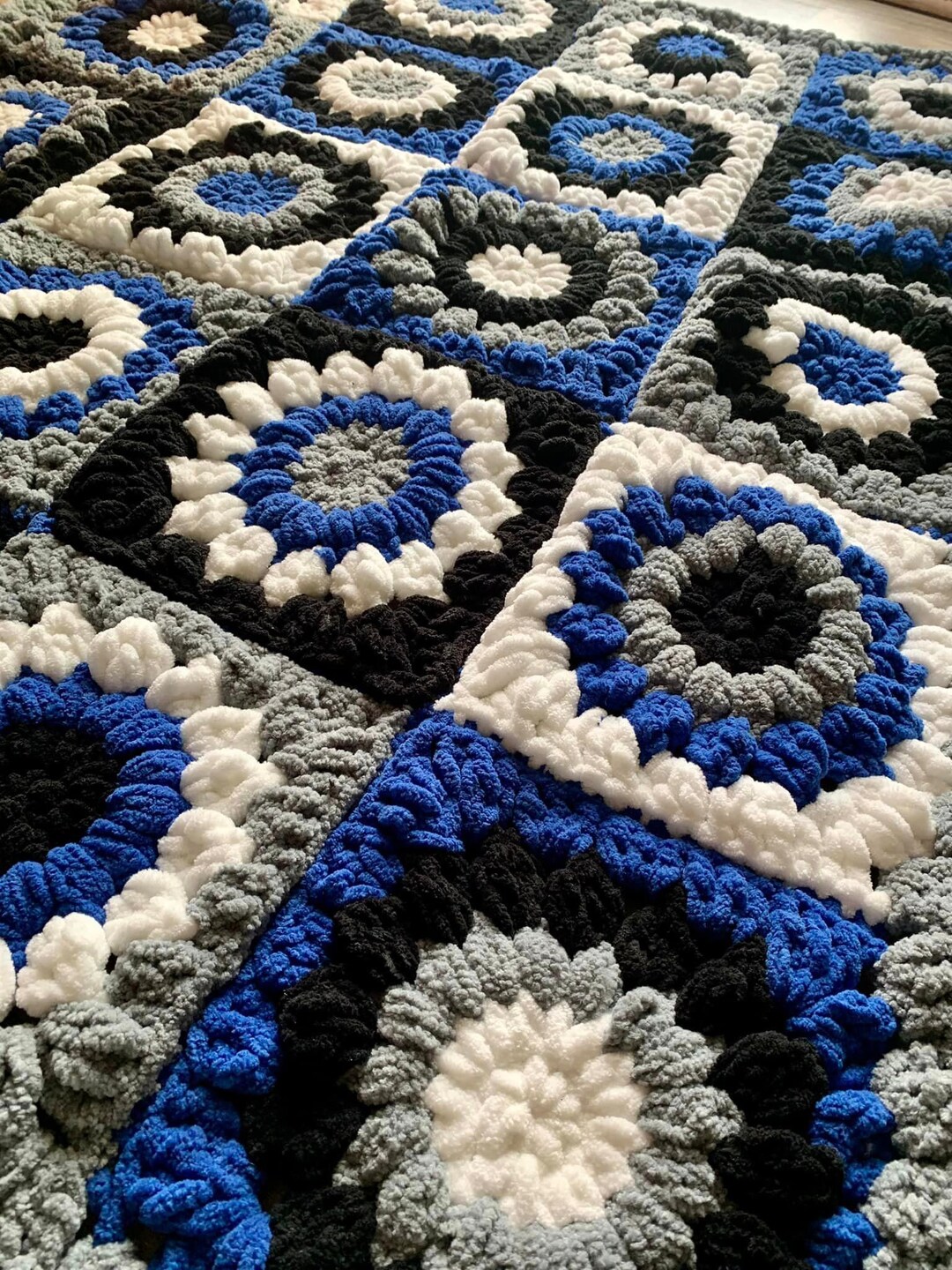 CHUNKY Granny Square Lap / Baby Blanket - Etsy