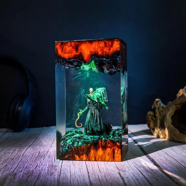 Nemesis Resident Evil Resin Lamp, Epoxy Night, Wood Art Lamp, Night ...