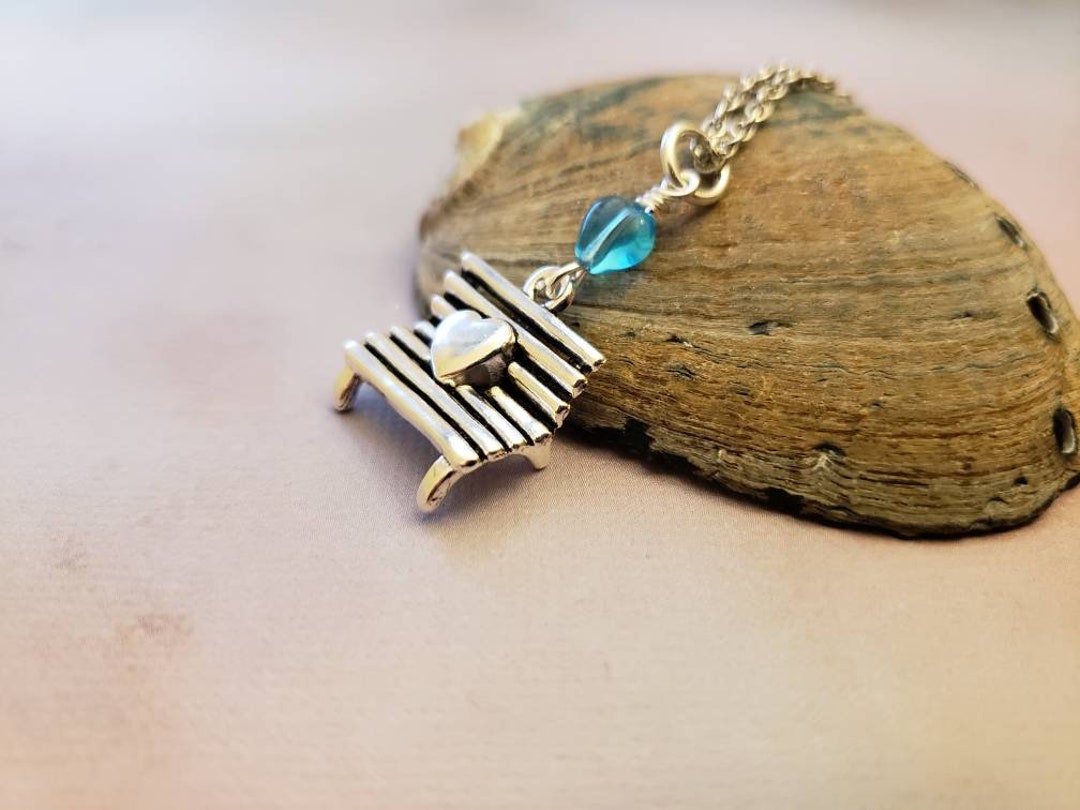 Venta Silver Park Bench Blue Crystal Heart Colgante Collar, Forever In ...