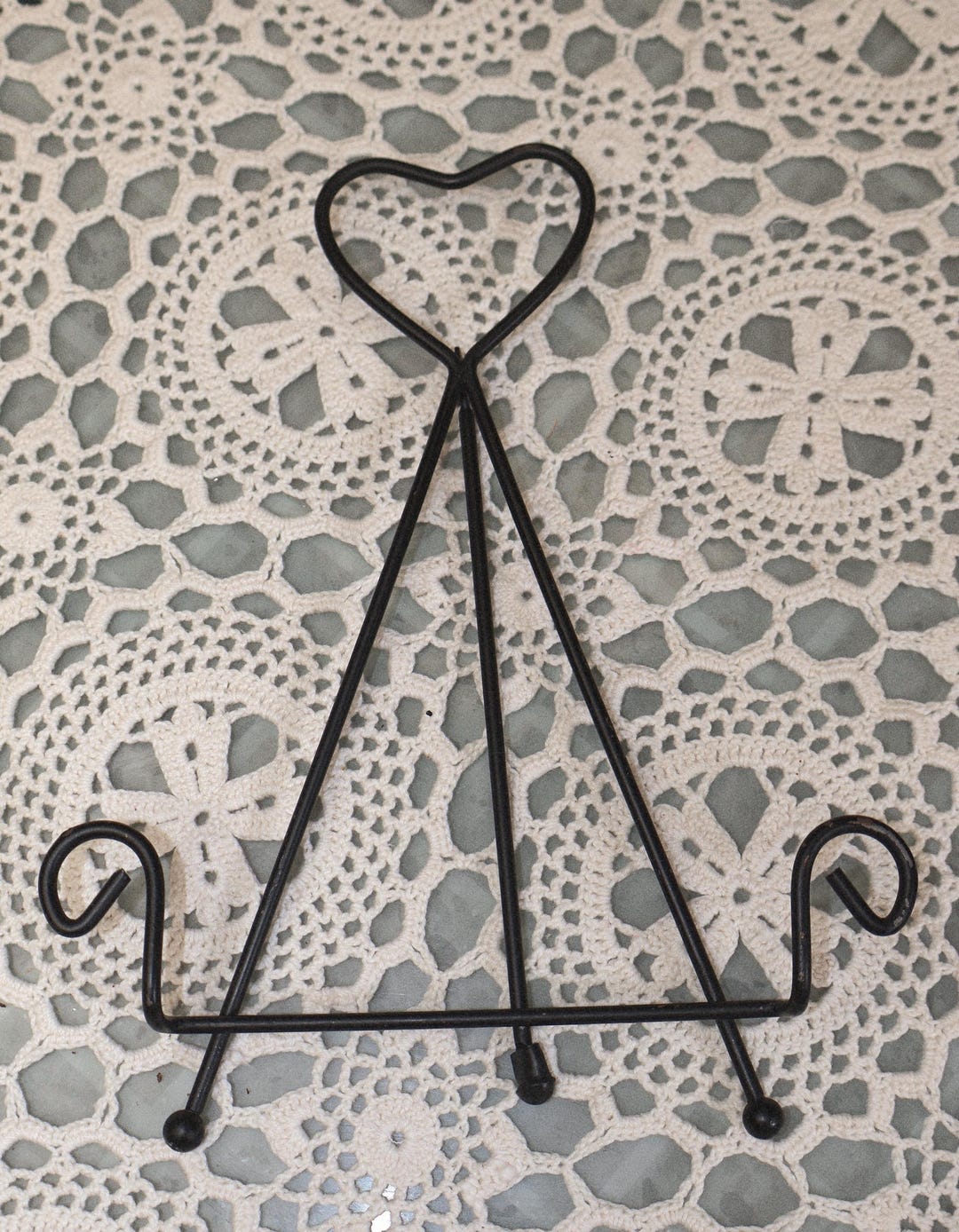 Adorable Heart Book Stand - Etsy