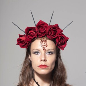 Gothic Vampire Queen Headdress, Floral Crown With Red Roses and Chain ...